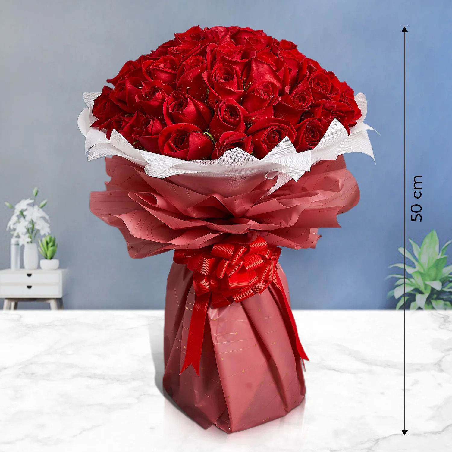 Online Majestic Roses Gift Delivery in UAE - Ferns N Petals